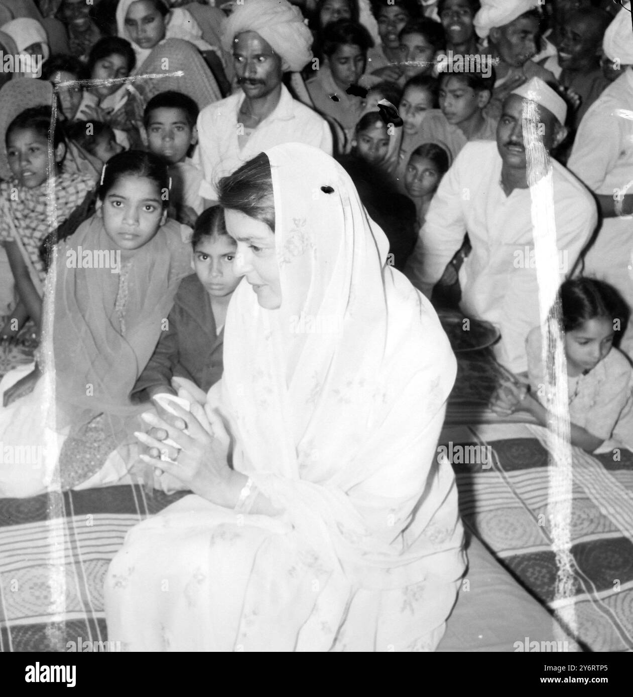 JAIPUR WEARING SARI WITH FACE COVER / 15 FEBRUARY 1962 Stock Photo - Alamy