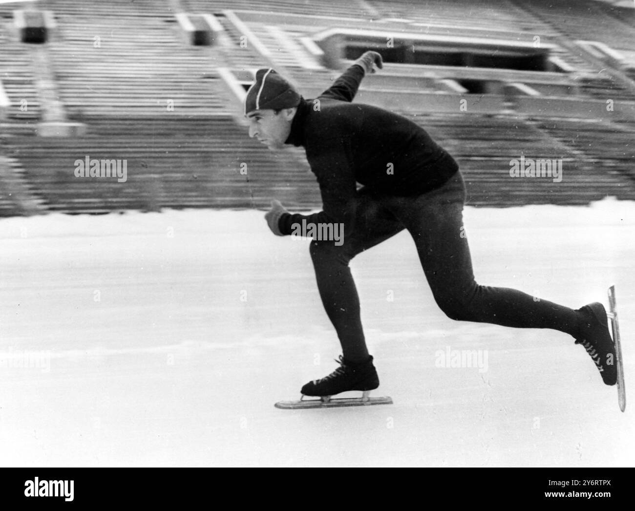 ICE SKATING SPEED SKATING WORLD CHAMPIONSHIPS GRISHIN TRAINING 15 ...