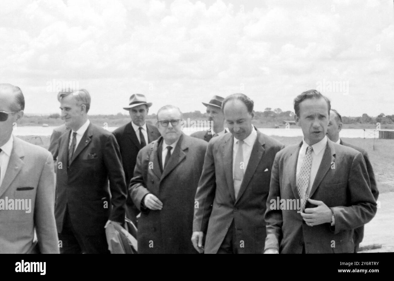BRIAN URQUHART IN CONGO / 15 FEBRUARY 1962 Stock Photo - Alamy