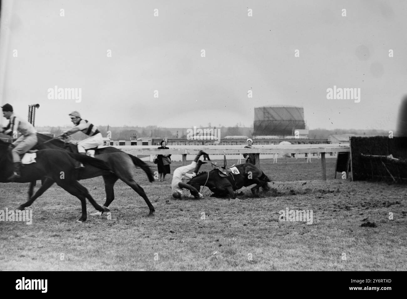 HORSE RACE REESE FALLS OVER HEAD OF DOUBLE EXPOSURE 15 FEBRUARY 1962 ...