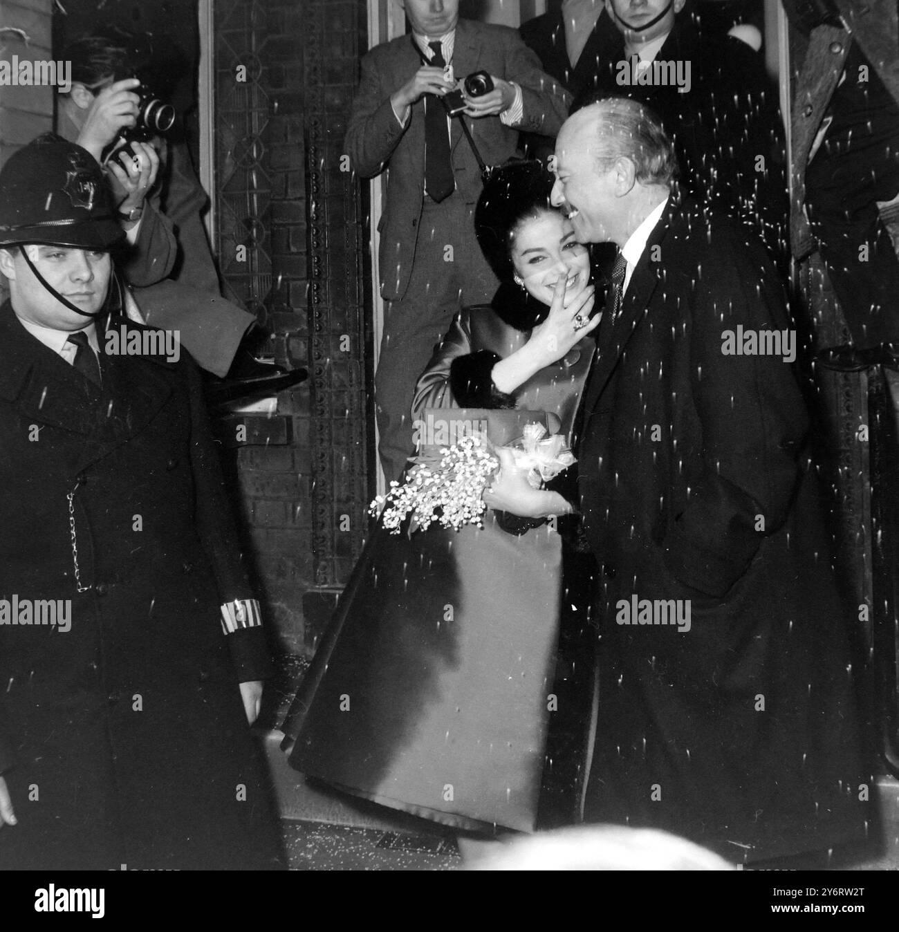 ACTRESS PIER ANGELI WEDDING IN LONDON 14 FEBRUARY 1962 Stock Photo - Alamy