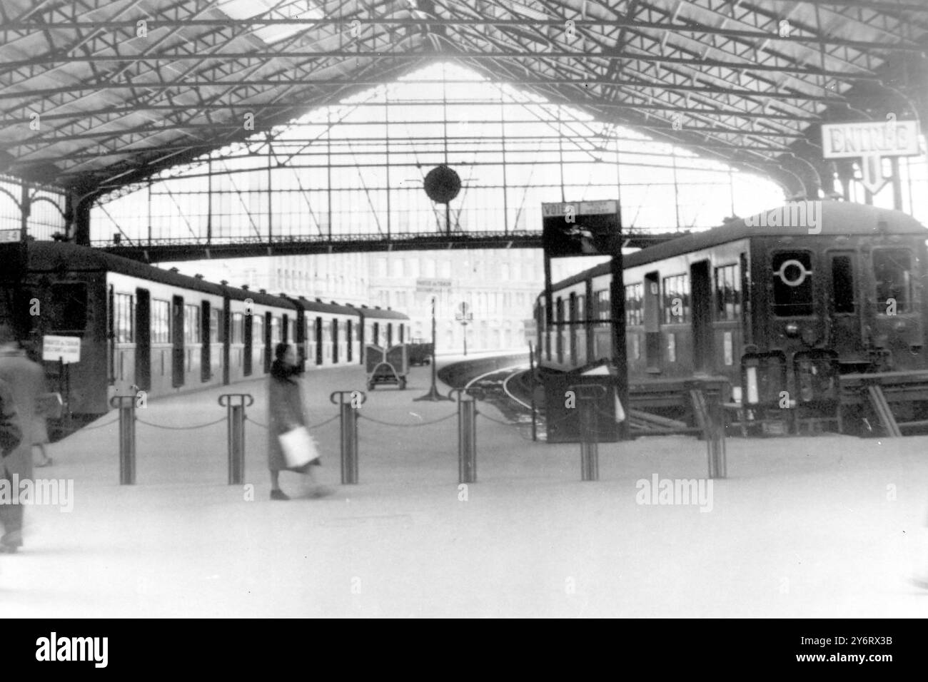 RAIL STRIKES TRAINS STRIKE BOUND IN PARIS 9 FEBRUARY 1962 Stock Photo ...