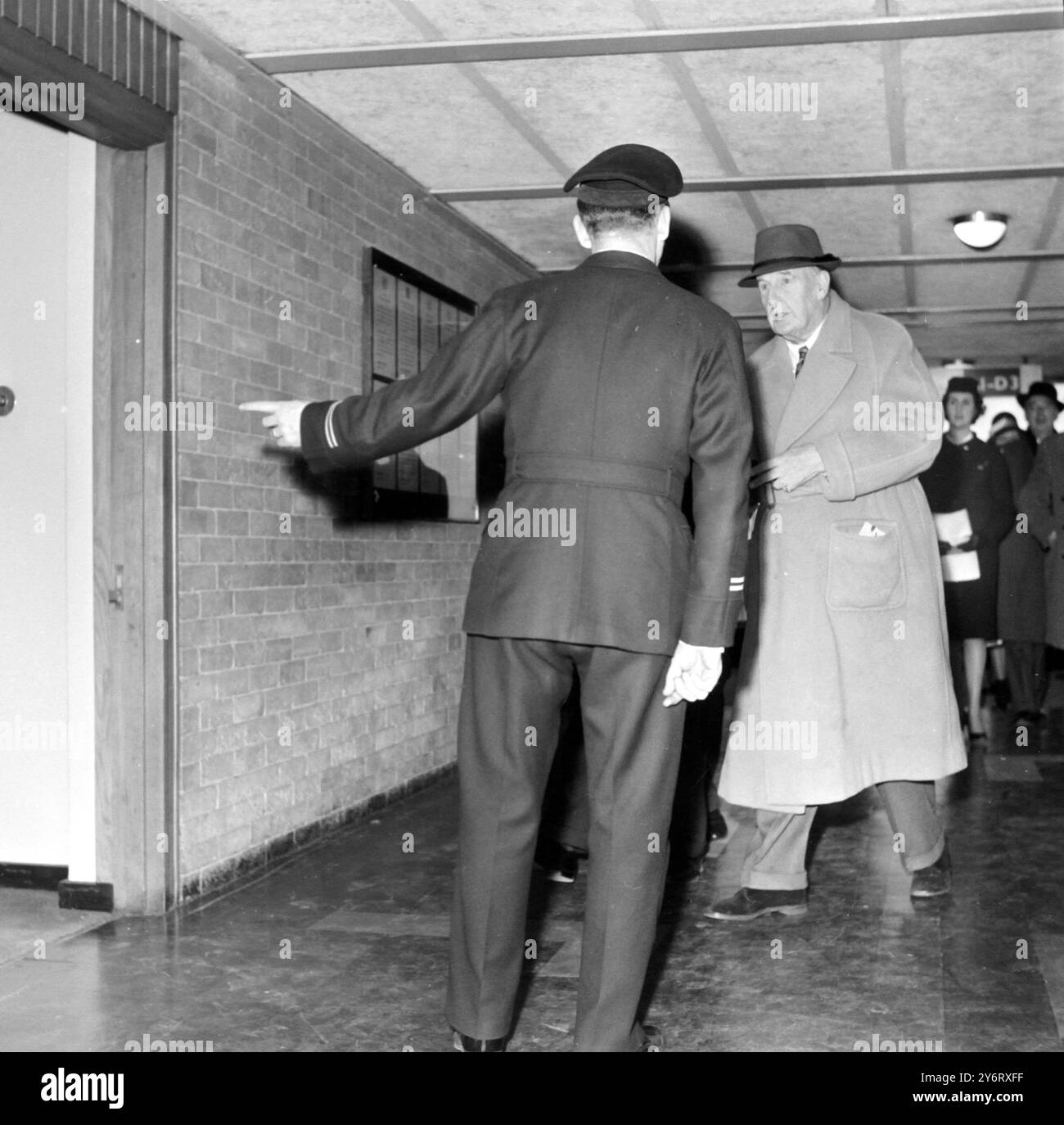 LORD BRABAZON OF TARA AT LONDON AIRPORT / 8 FEBRUARY 1962 Stock Photo ...
