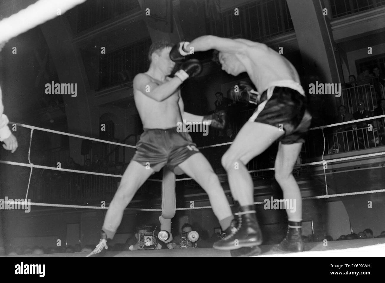 BOXERS EUGENE LE CONZANNET WITH TERRY SPINKS IN ACTION / 7 FEBRUARY ...