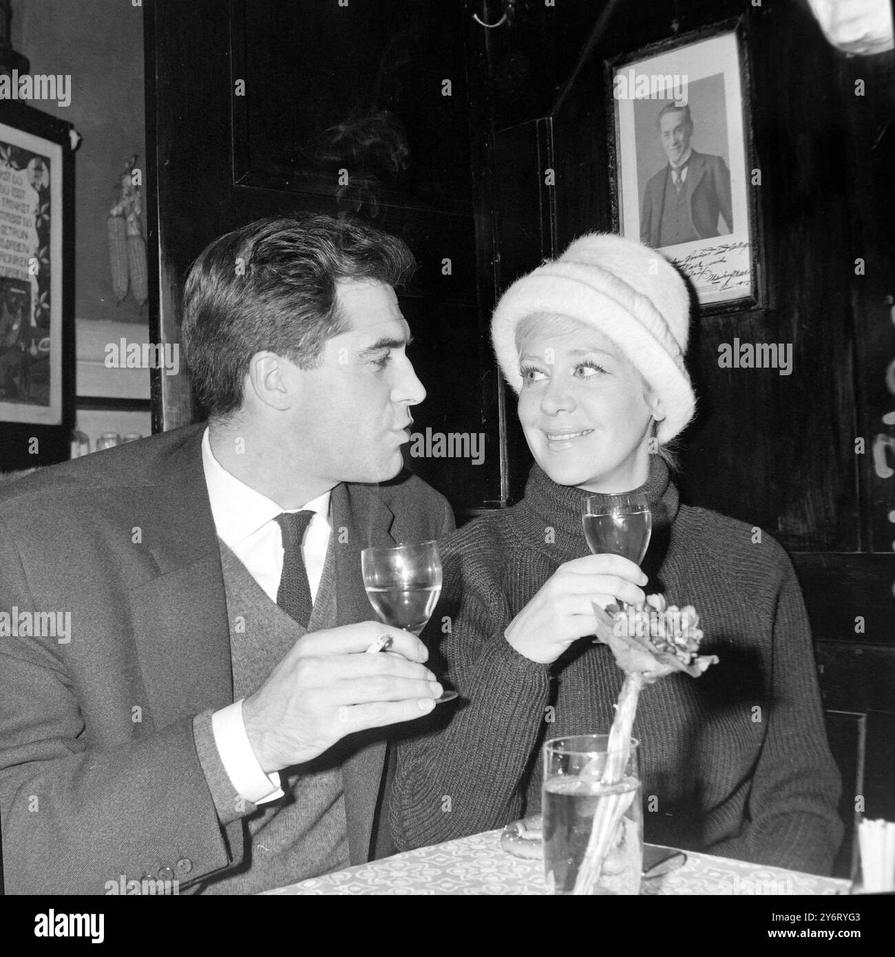 HILDEGARD NEFF WITH DAVID CAMERON IN VIENNA / 3 FEBRUARY 1962 Stock ...