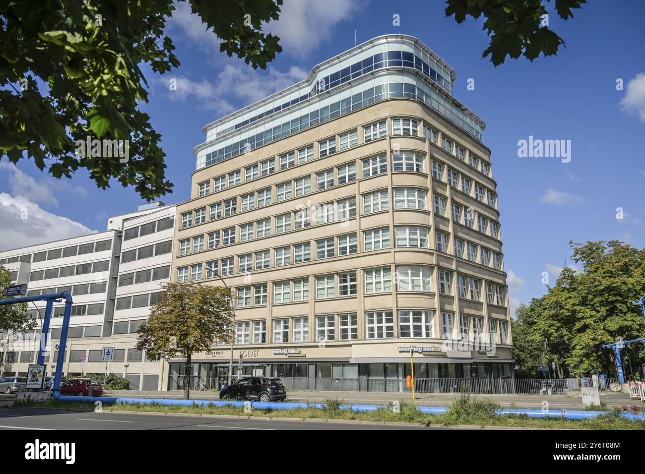Central park zoo office hi-res stock photography and images - Alamy
