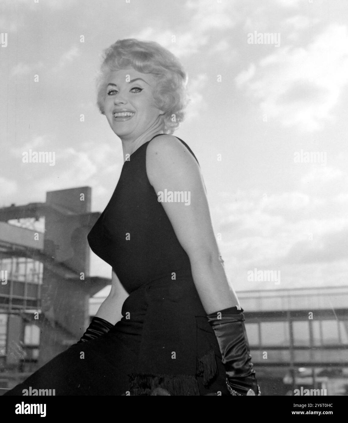 ACTRESS VERA DAY IN LONDON 1 FEBRUARY 1962 Stock Photo - Alamy