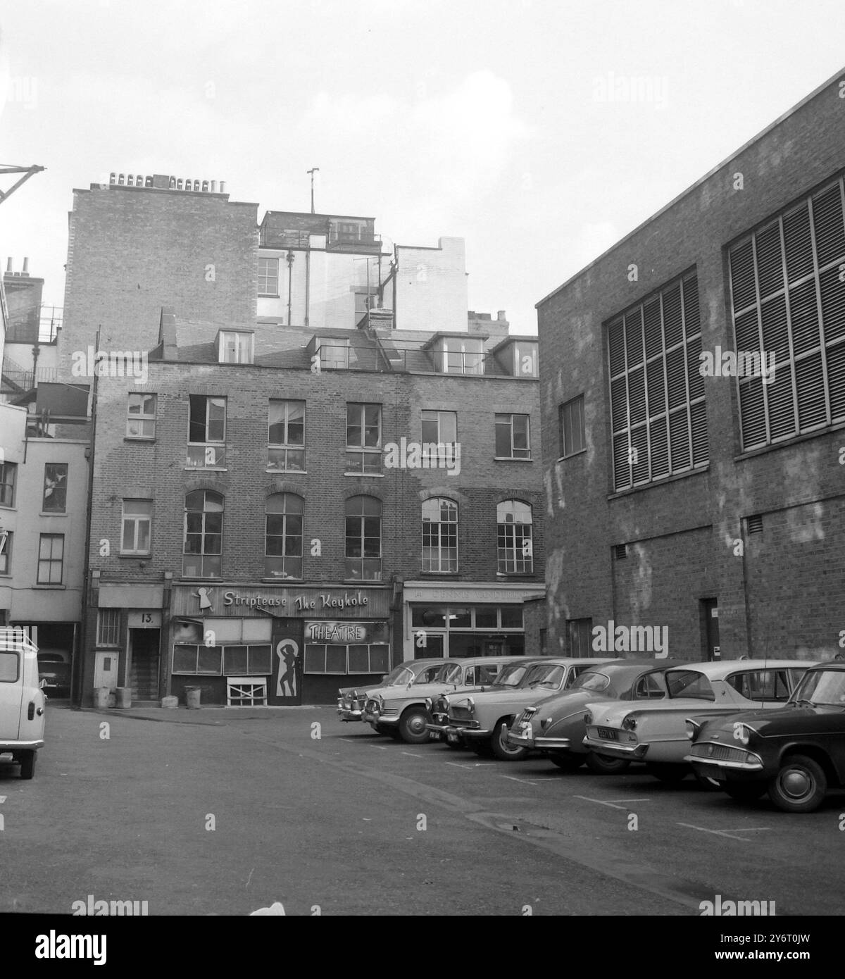 KEYHOLE CLUB IN LONDON 1 FEBRUARY 1962 Stock Photo - Alamy