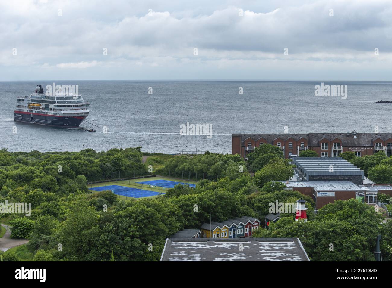 Passenger ship Maud, Hurtigruten Expeditions in the roadstead off the ...