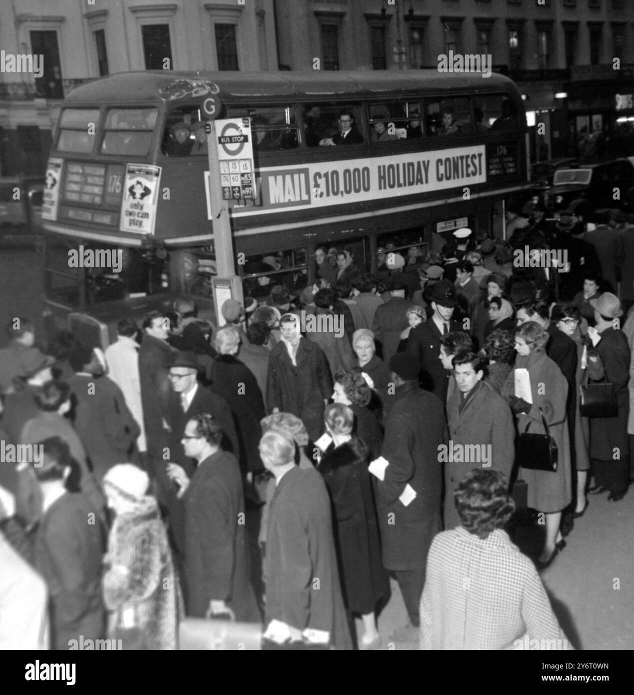 RAIL STRIKES IN LONDON - PASSENGERS QUEUE BUSES CHARING CROSS STATION ...