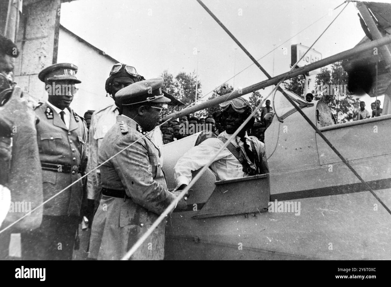 CONGOLESE PRESIDENT JOSEPH KASAVUBU - CONGO PILOT GETS SOLO LICENCE ...