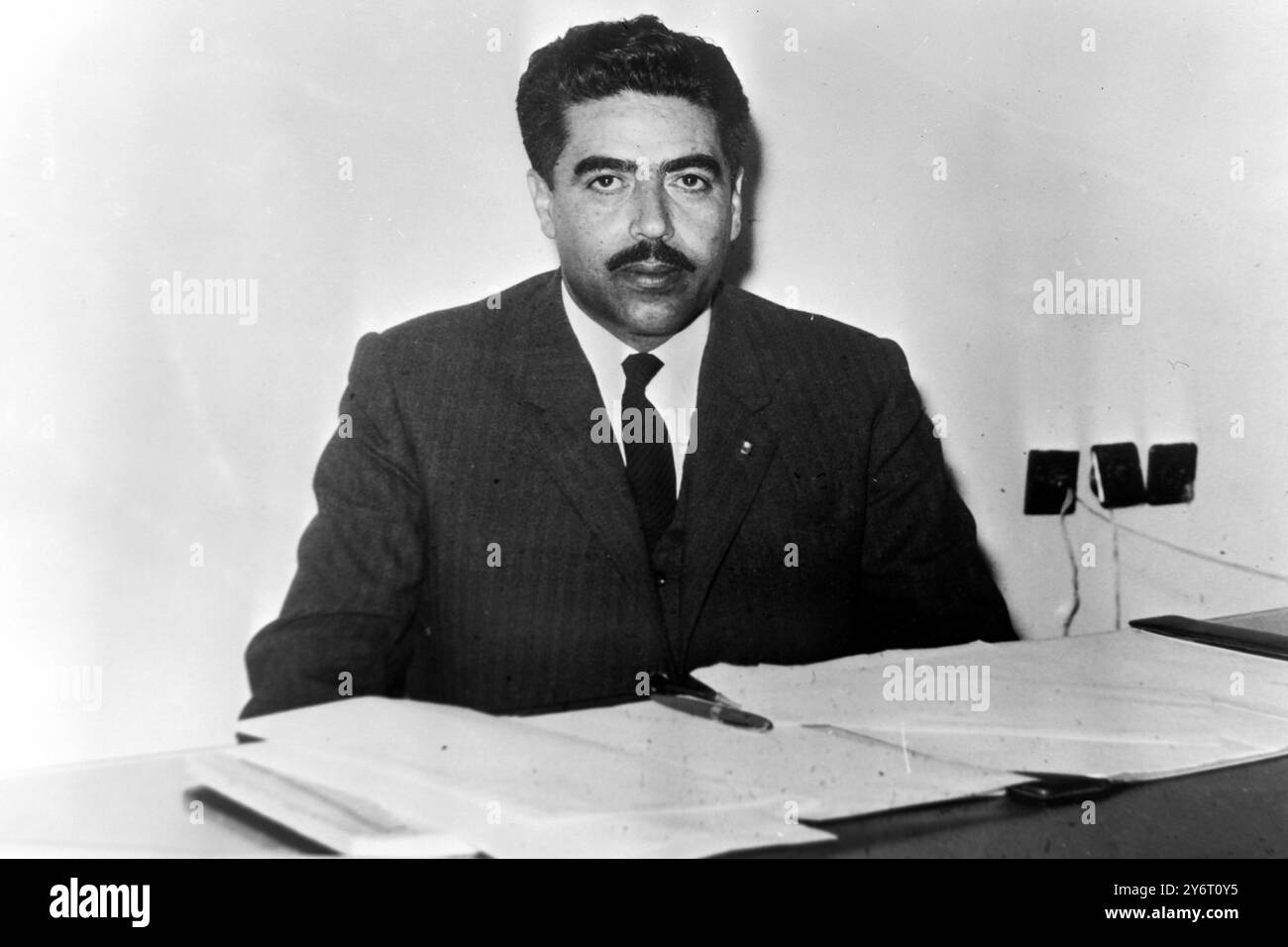 How tell picture Black and White Stock Photos & Images - Alamy