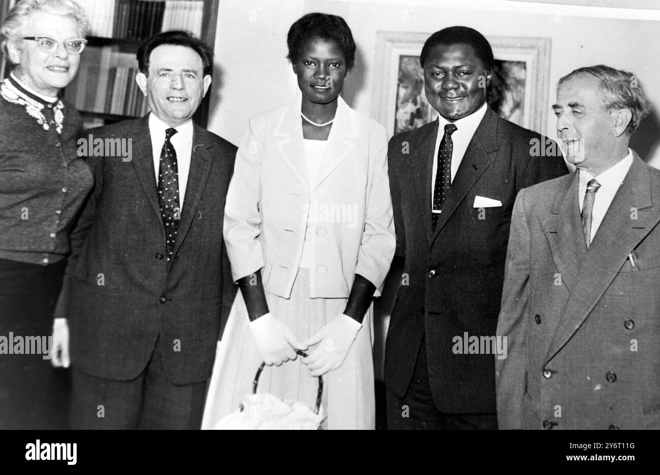 TOM MBOYA WITH YEHUDIT SIMHONI IN TEL AVIV 30 JANUARY 1962 Stock Photo ...