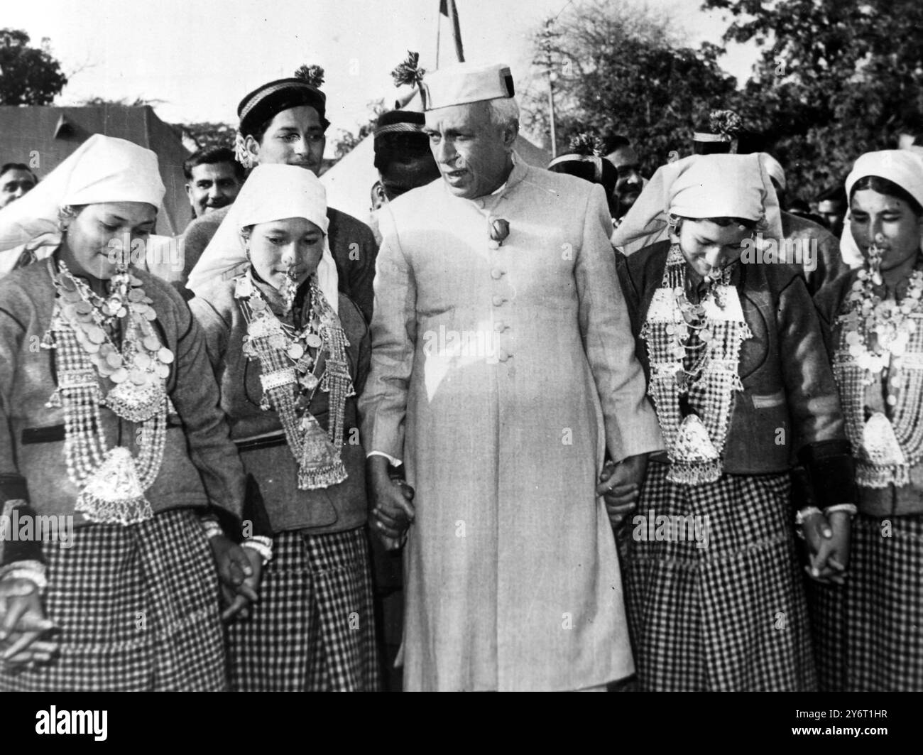 INDIAN PREMIER JAWAHARLAL NEHRU WEARING HIMALAYAN HAT 26 JANUARY 1962 ...