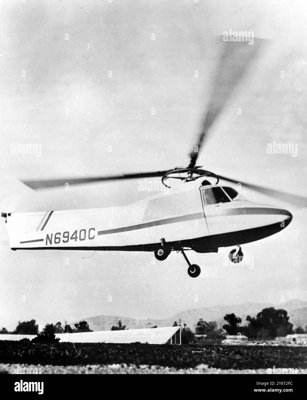 Rotary wing hi-res stock photography and images - Alamy