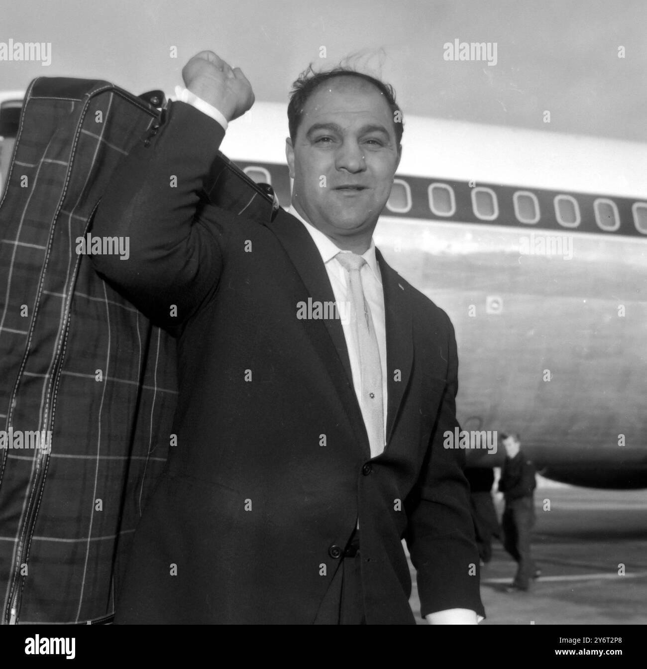 BOXER ROCKY MARCIANO AT LONDON AIRPORT / 22 JANUARY 1962 Stock Photo ...