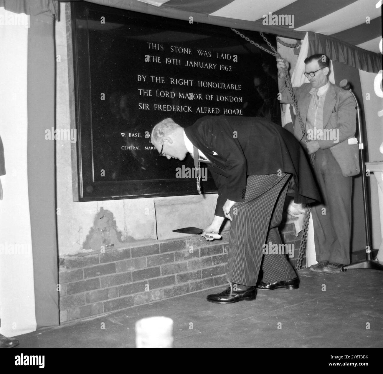 LORD MAYOR OF LONDON FREDERICK HOARE LAYS FOUNDATION STONE SMITHFIELD ...