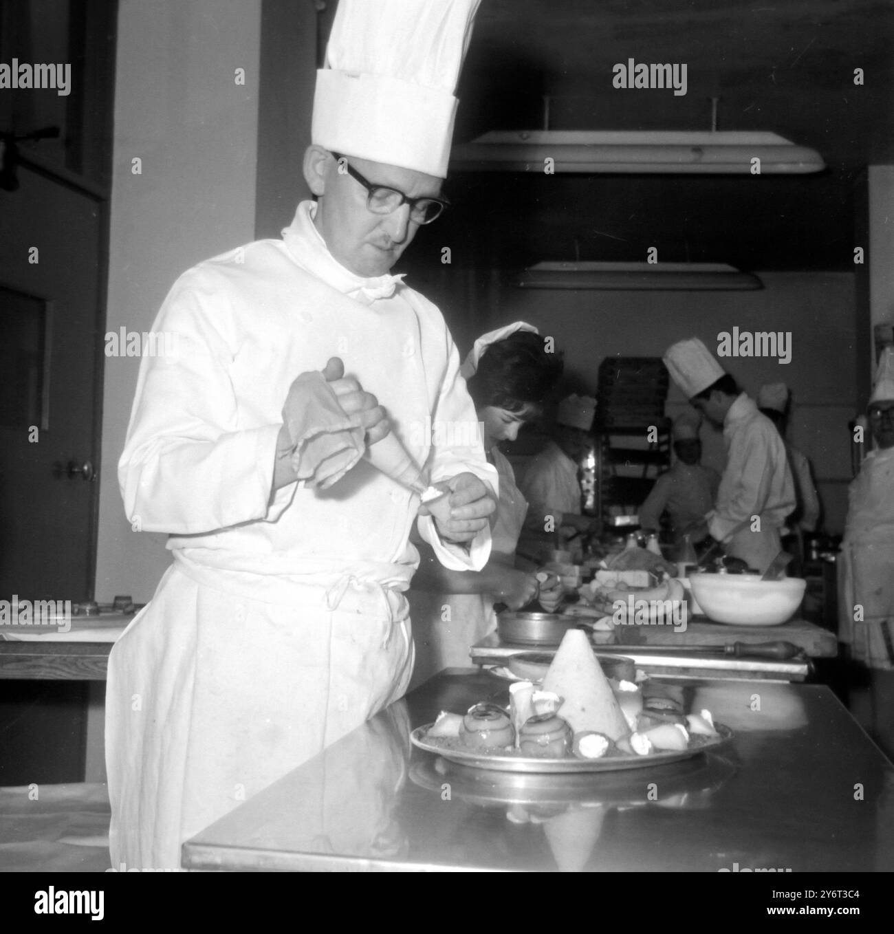 1960s chef hi-res stock photography and images - Alamy