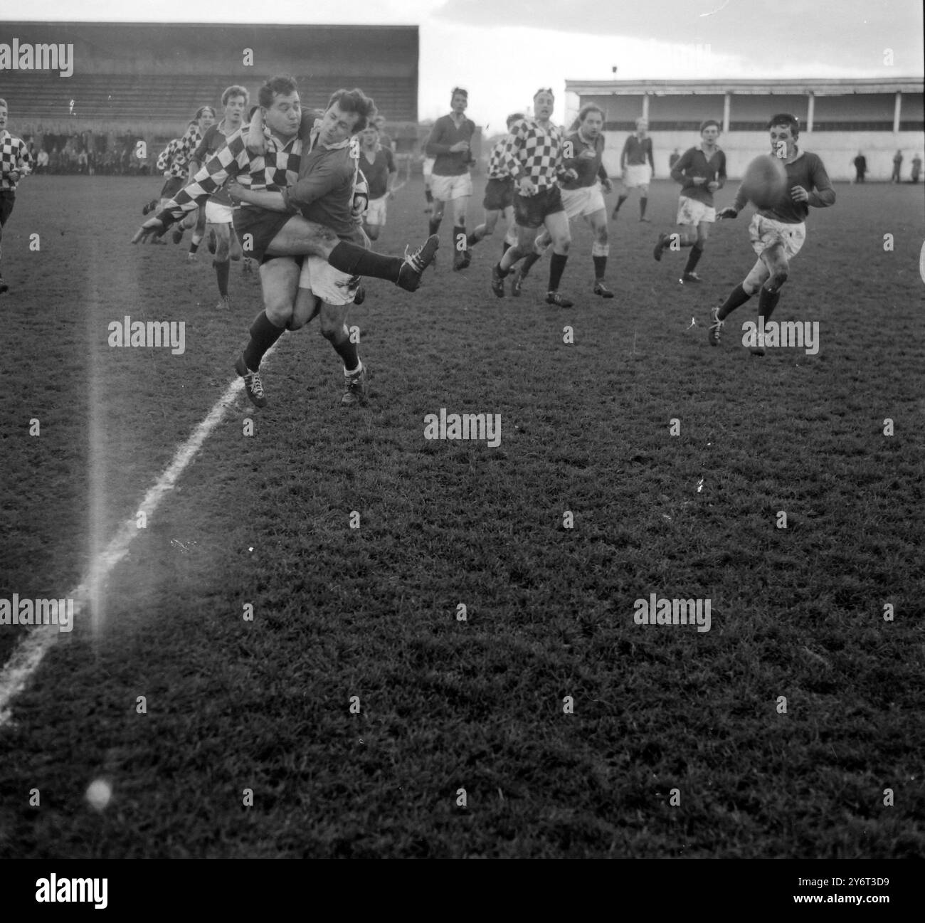 RUGBY ST GEORGES V LONDON HOSPITAL NEWMAN MCGUNN 19 JANUARY 1962 Stock ...