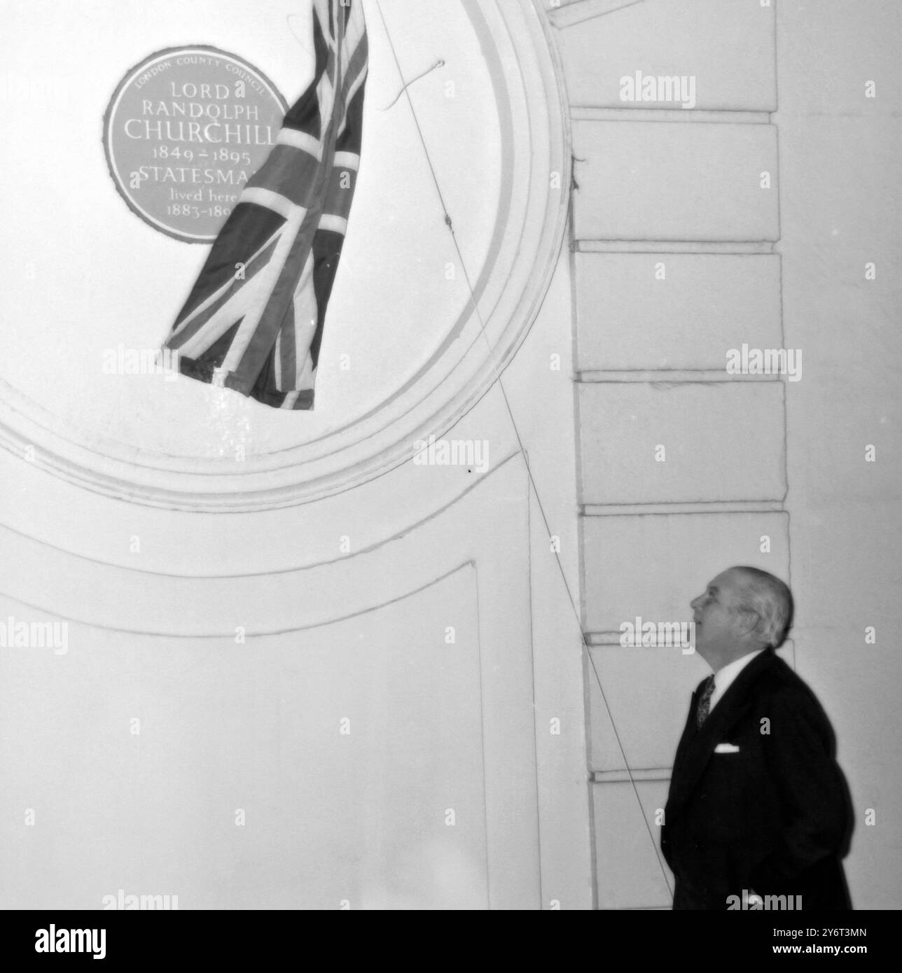 Unveils plaque Black and White Stock Photos & Images - Alamy