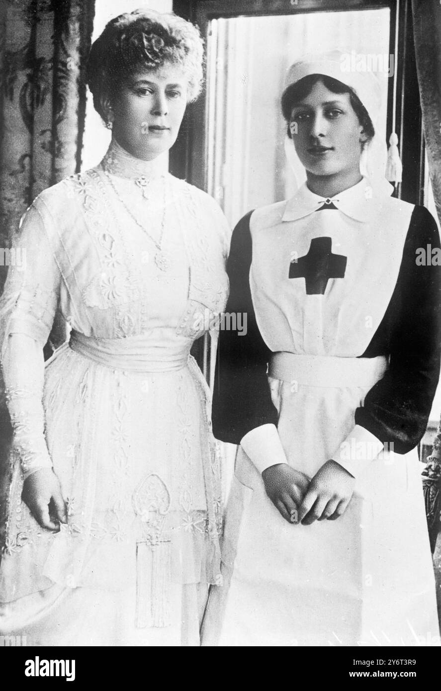 Queen princess mary royal Black and White Stock Photos & Images - Alamy