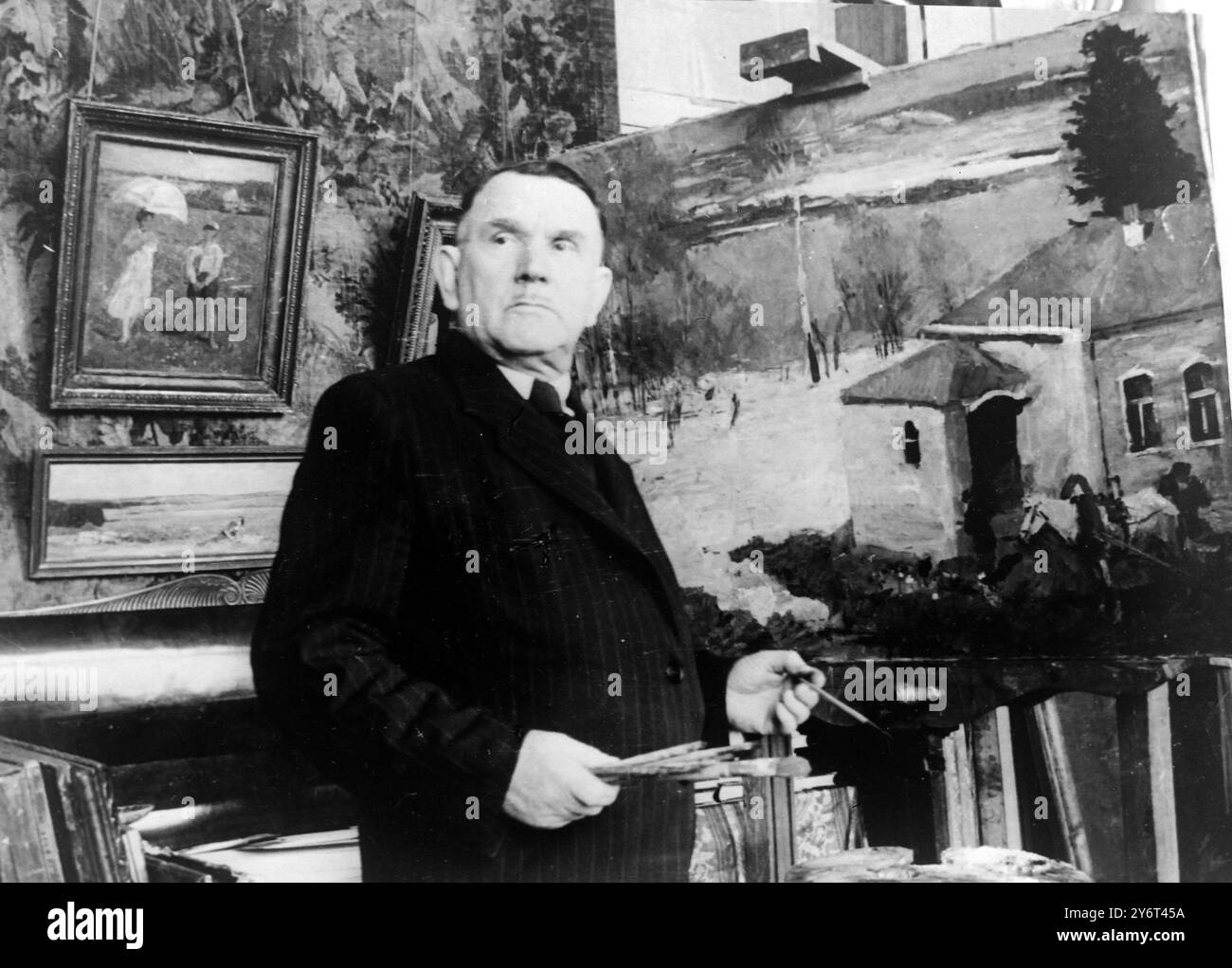 Lenin peace prize hi-res stock photography and images - Alamy