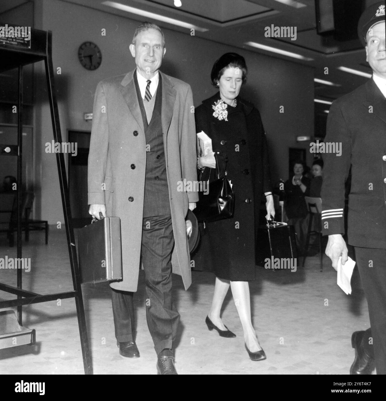 ROCKEFELLER WITH WIFE / 11 JANUARY 1962 Stock Photo - Alamy