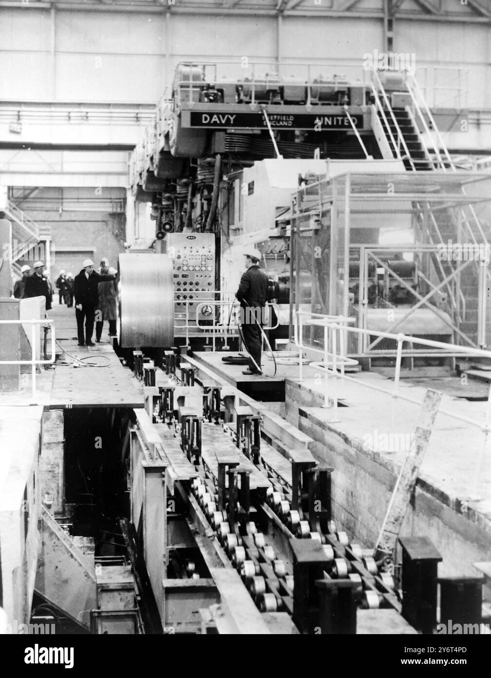 INDUSTRY GARTCOSH WORKS GLASGOW 11 JANUARY 1962 Stock Photo - Alamy