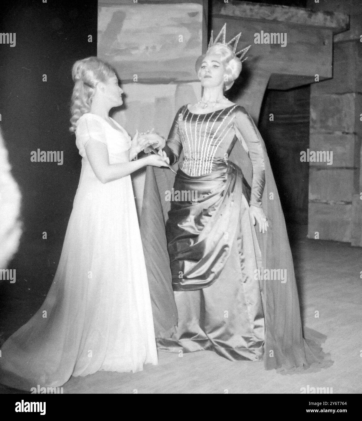 Australian monarchy Black and White Stock Photos & Images - Alamy