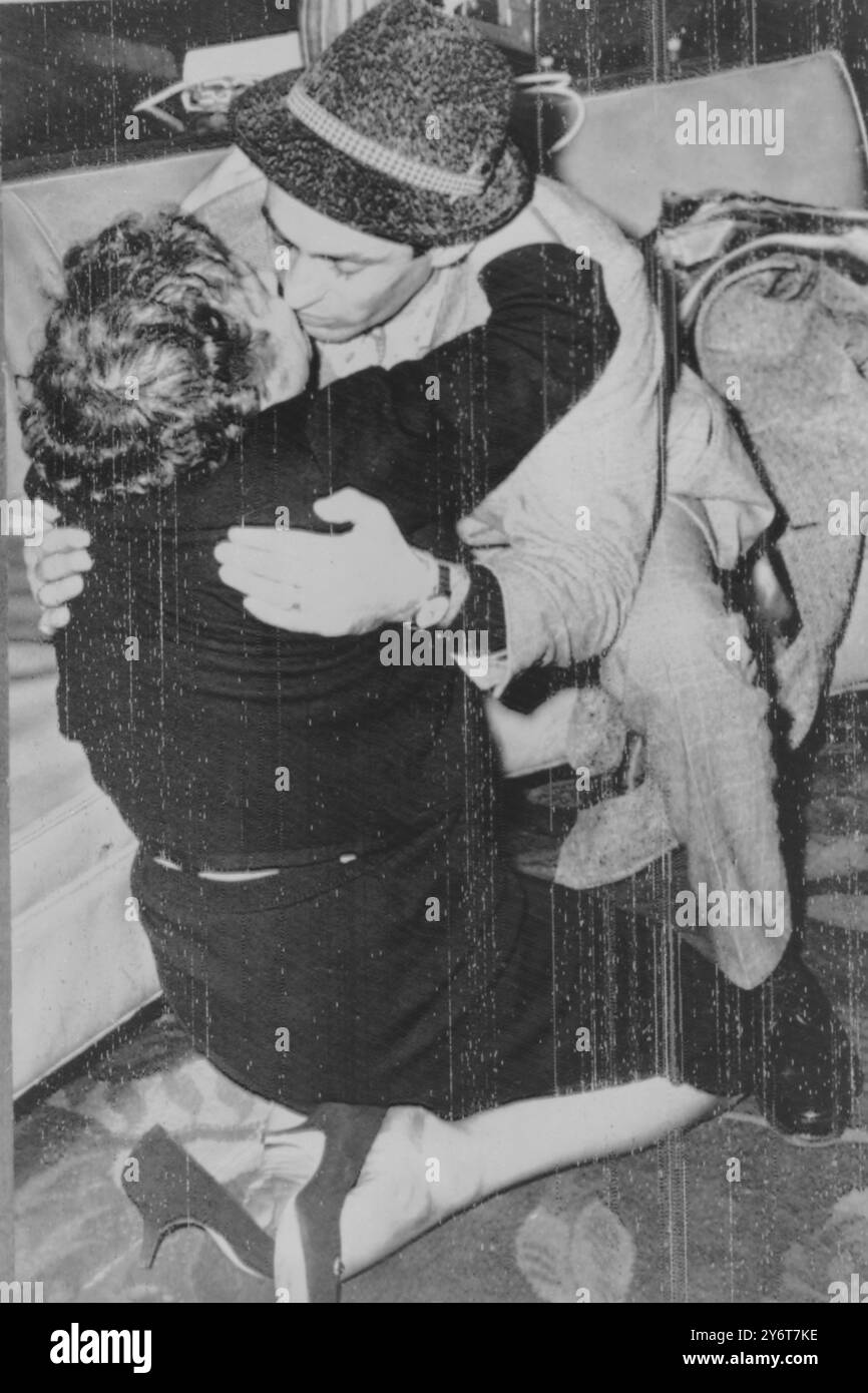 LEON AINBINDER REUNITED WITH MOTHER SARA CHAKIN AFTER 22 YEARS 30 ...