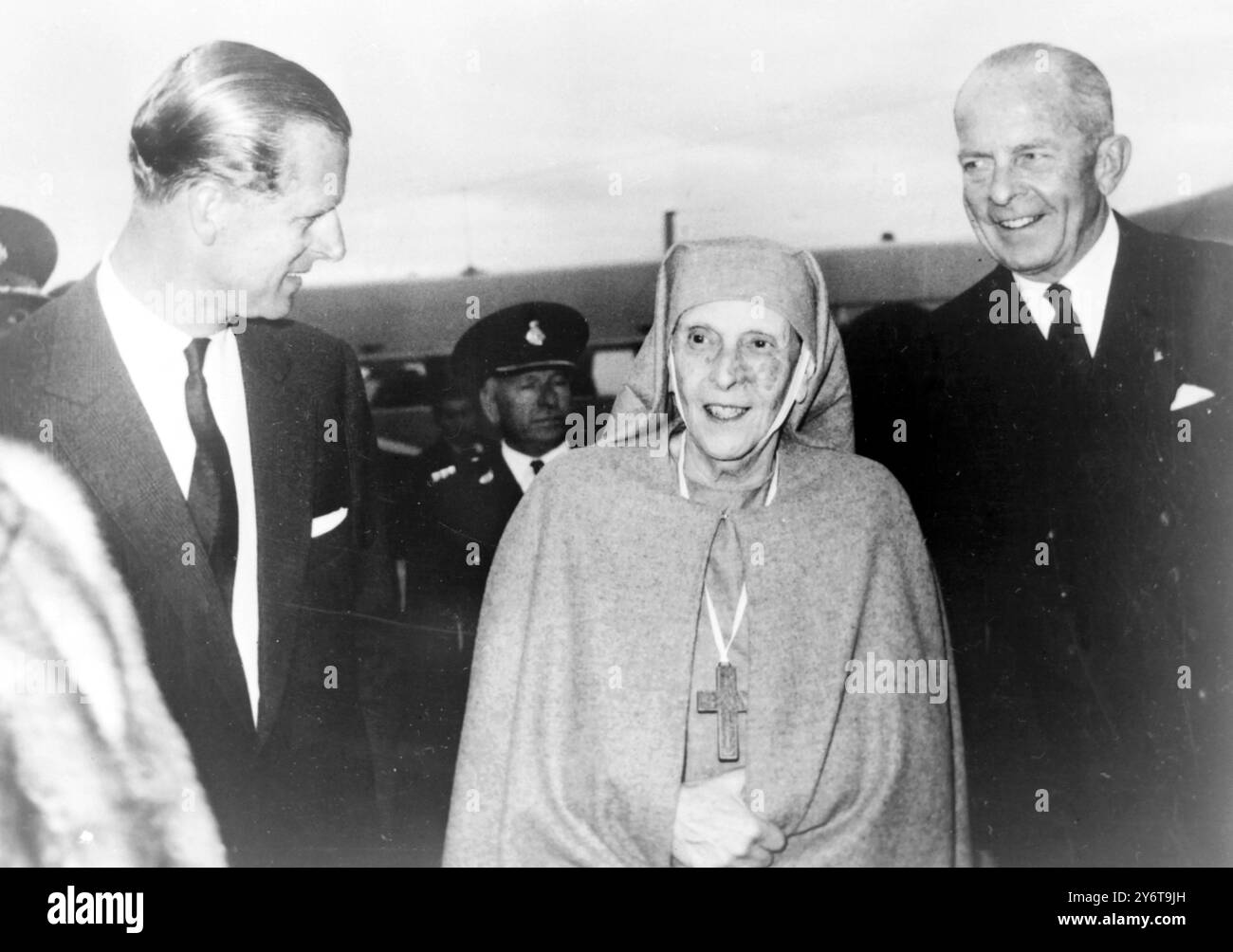 PRINCESS ALICE OF GREECE WITH PRINCE PHILIP IN ATHENS 15 DECEMBER 1961 ...