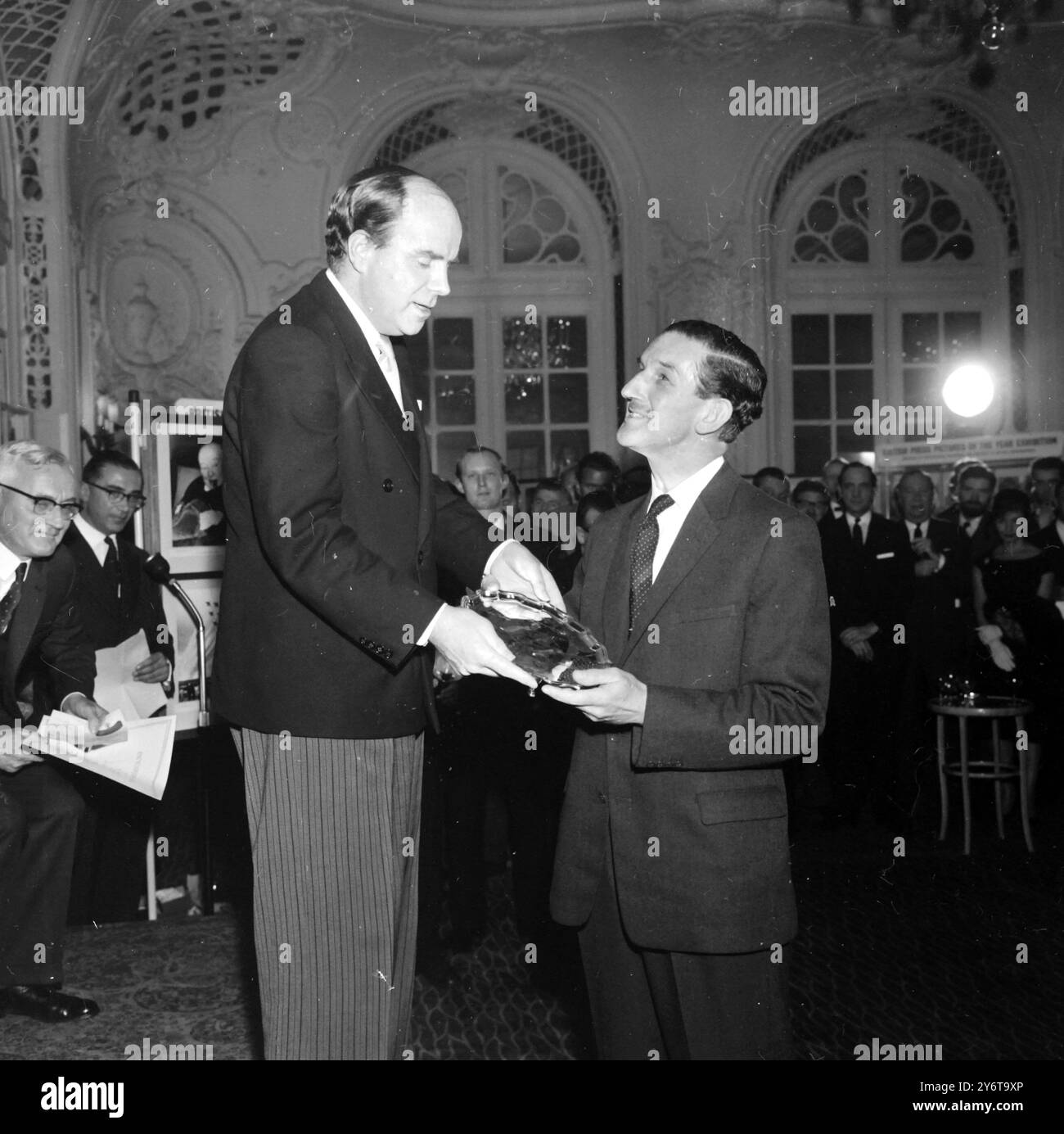 AWARDS FOR BRITISH PRESS PHOTOGRAPHERS - HERBERT ANDREWS - PHOTOGRAPHER ...