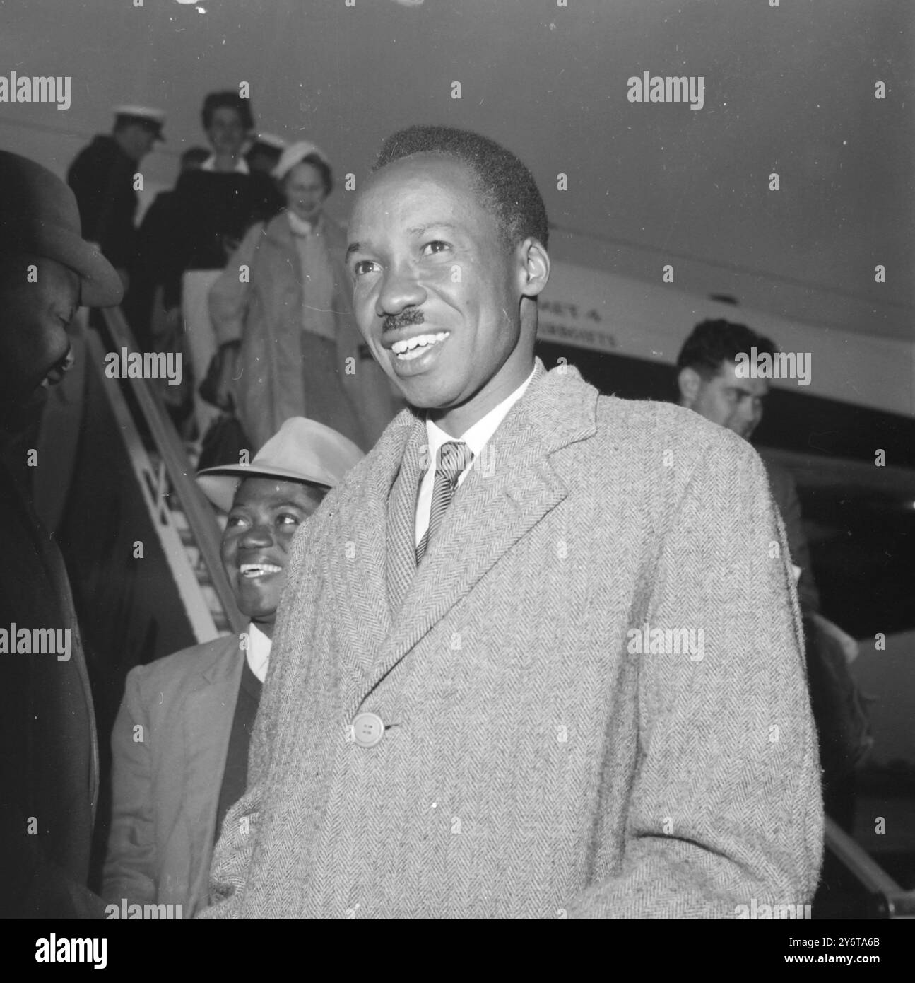 PRIME MINISTER OF TANGANYIKA JULIUS NYERERE IN LONDON / 13 DECEMBER ...