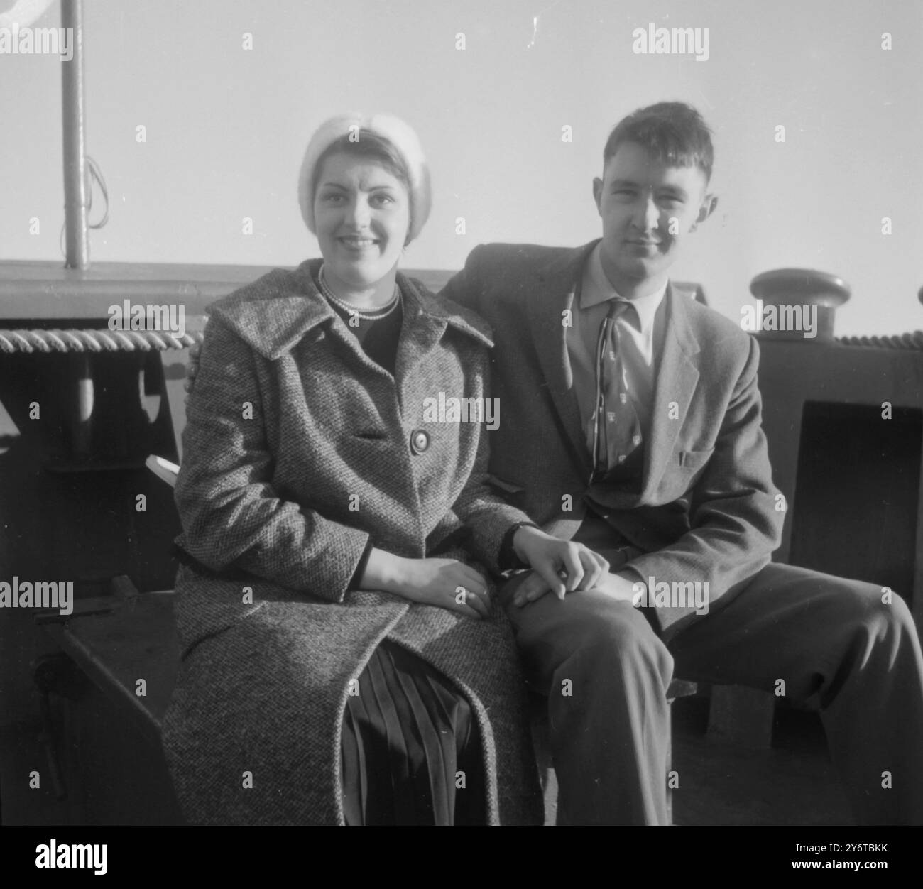 MARGARET INGHAM GOODBYE TO FRIEND / 3 DECEMBER 1961 Stock Photo - Alamy