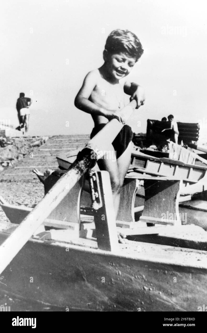 ITALIAN BOY FABIO GAVAROSI LOOKS LIKE US AMERICAN PRESIDENT JOHN F ...