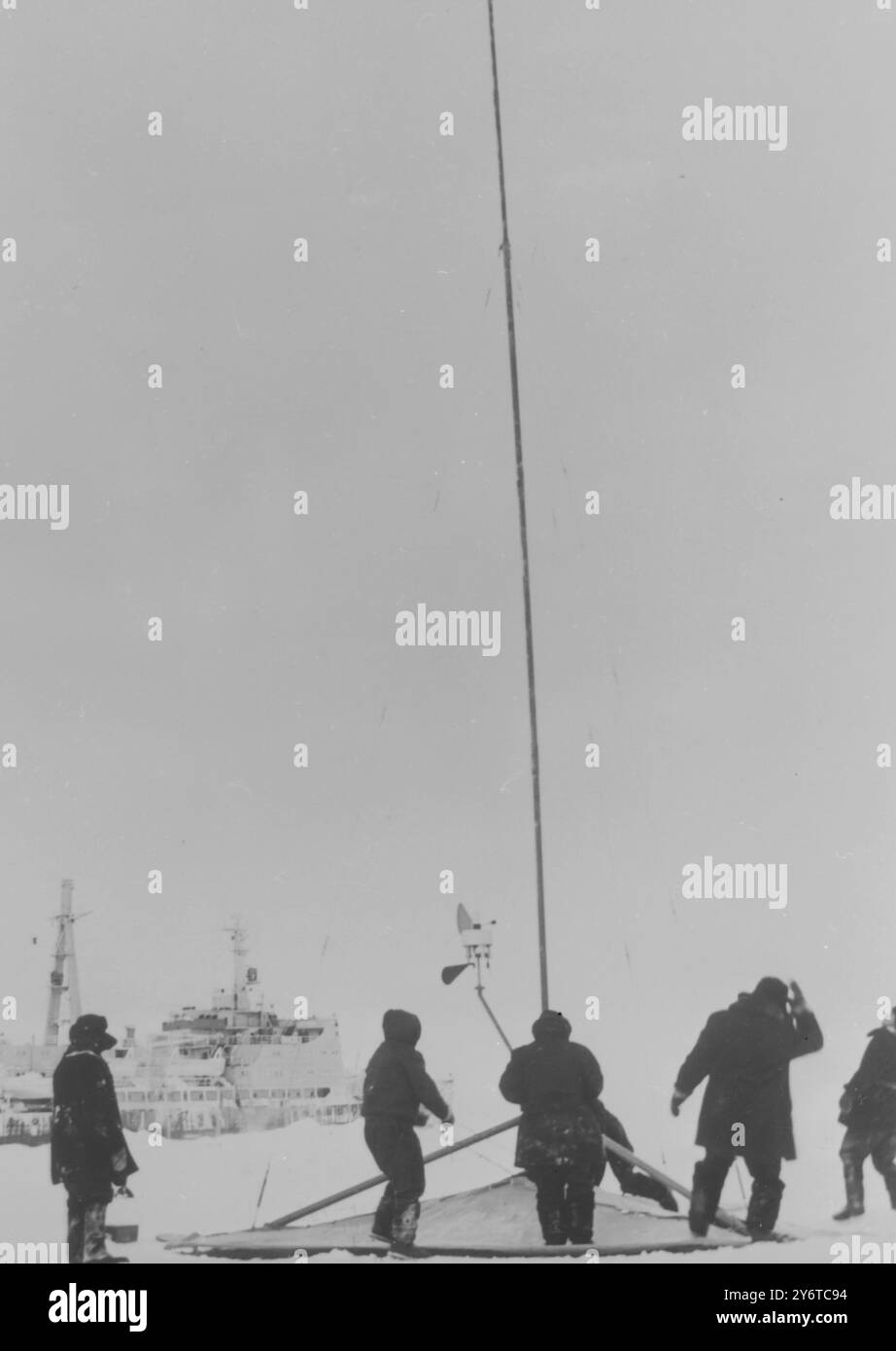 Soviet arctic expeditions hi-res stock photography and images - Alamy