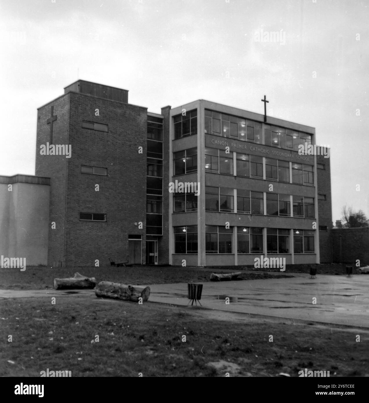 CANON PALMER CATHOLIC SECONDARY SCHOOL SEVEN KINGS 28 NOVEMBER 1961 ...