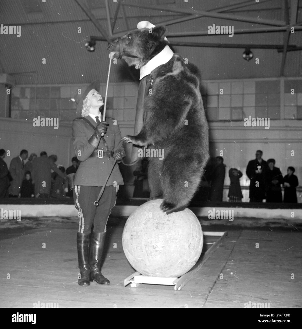 Ascot 26 Black and White Stock Photos & Images - Alamy