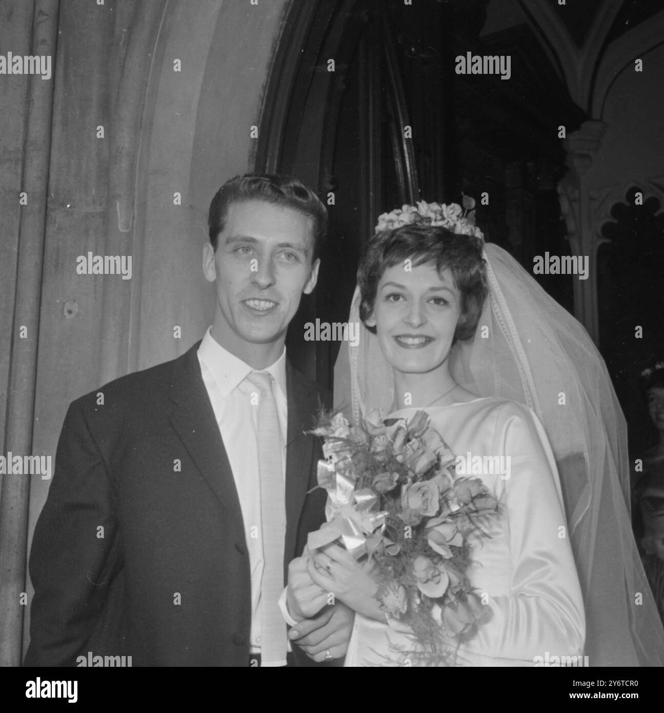 SANDRA BERRY TV TILLER GIRL WEDDING WITH RICHARD OLD / 25 NOVEMBER 1961 ...
