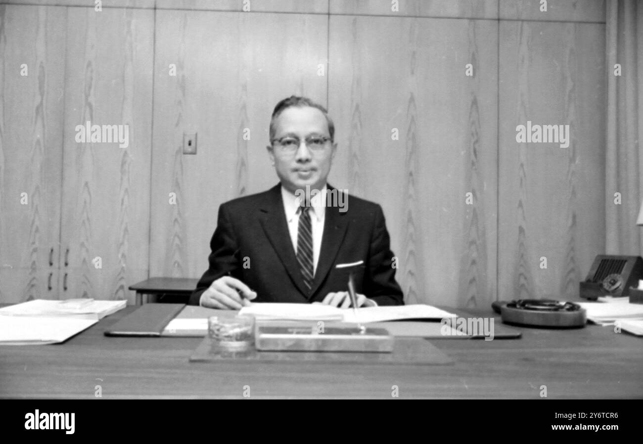 UN SECRETARY GENERAL BURMESE U THANT PORTRAIT / 27 NOVEMBER 1961 Stock ...