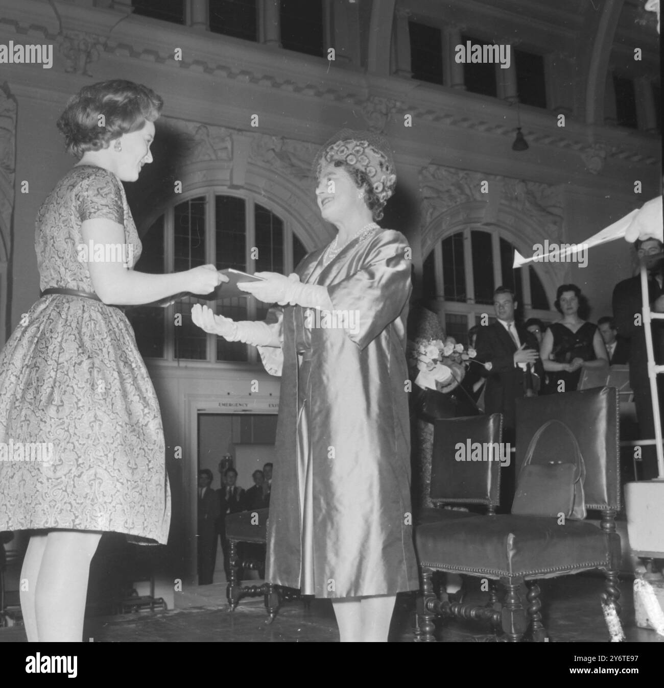 ELIZABETH THE QUEEN MOTHER PRESENTS CLARINET AWARD IN LONDON 16 ...