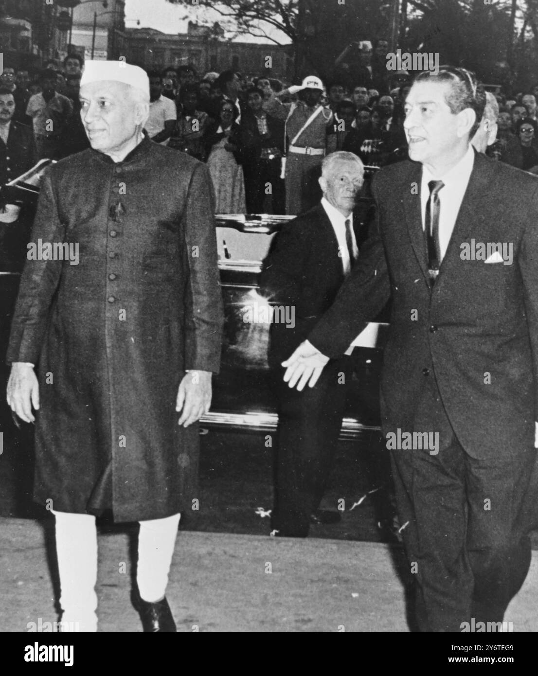 Shri jawaharlal nehru Black and White Stock Photos & Images - Alamy