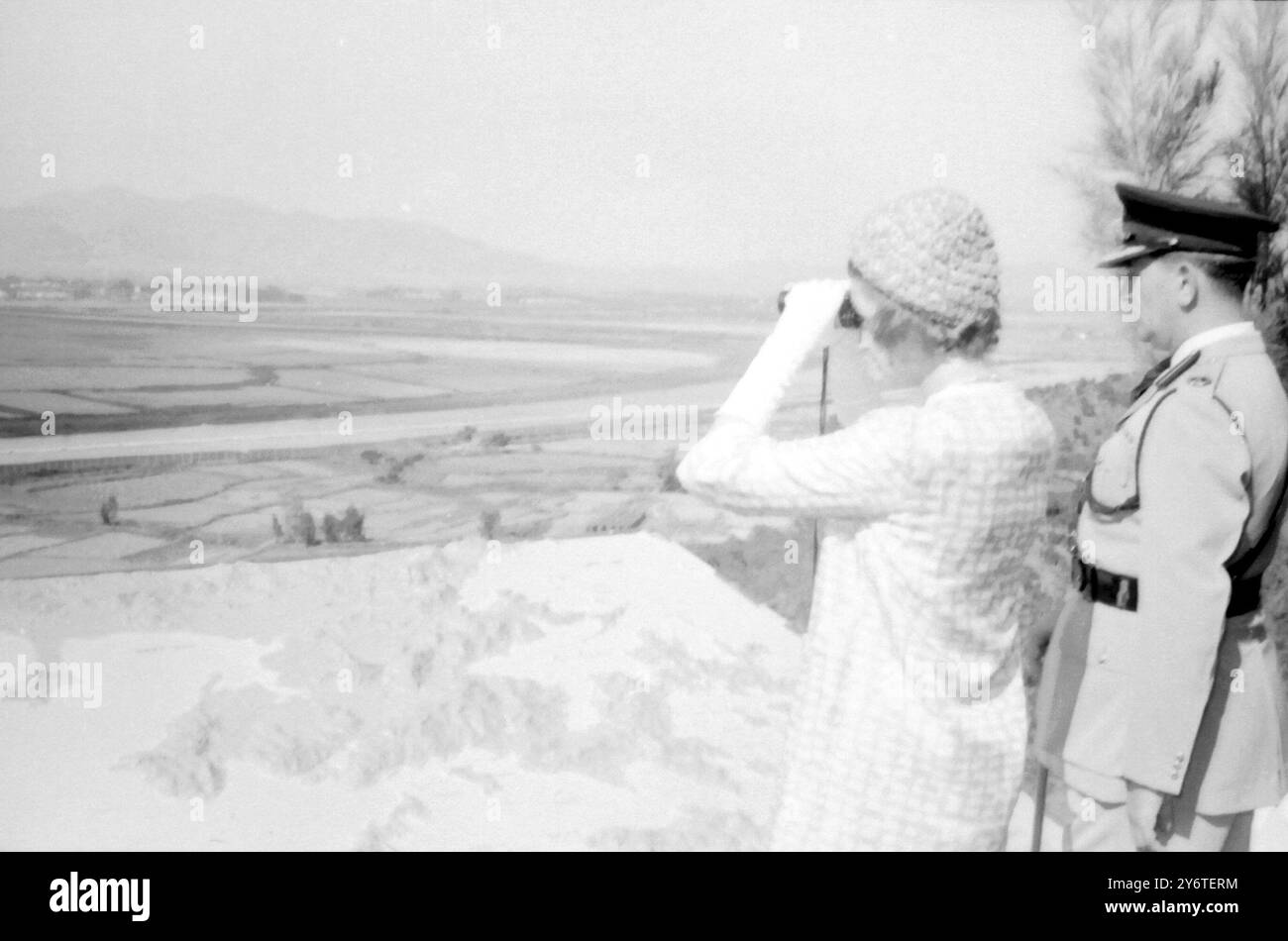 PRINCESS ALEXANDRA USING BINOCULARS IN HONG KONG 13 NOVEMBER 1961 Stock ...