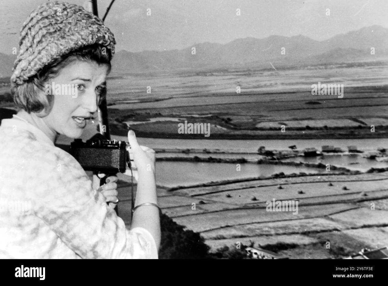 PRINCESS ALEXANDRA TAKING A PICTURE USING TELEPHOTO LENS IN HONG KONG ...