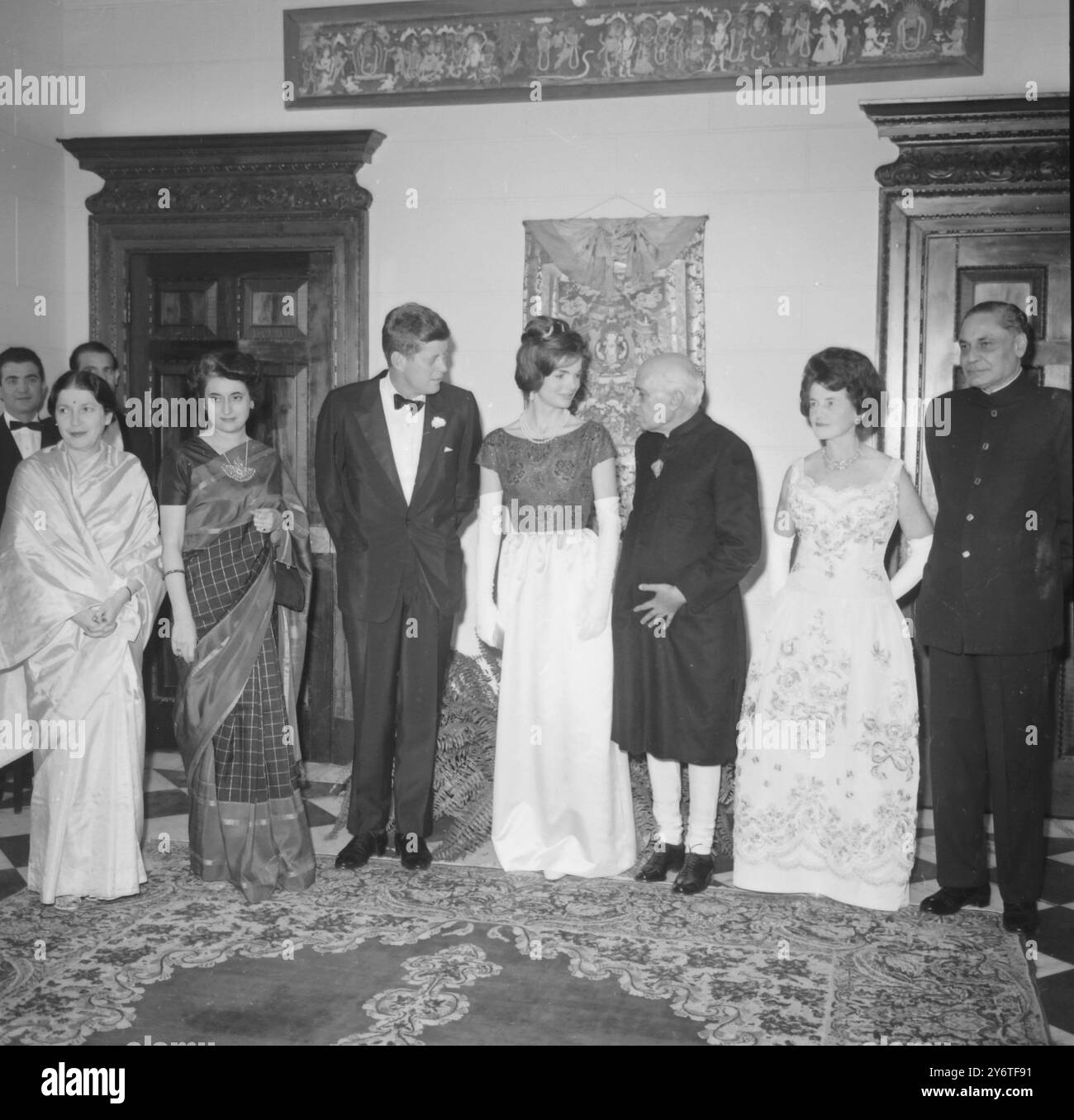 US AMERICAN PRESIDENT JOHN F KENNEDY WITH JACQUELINE JACKIE KENNEDY ...