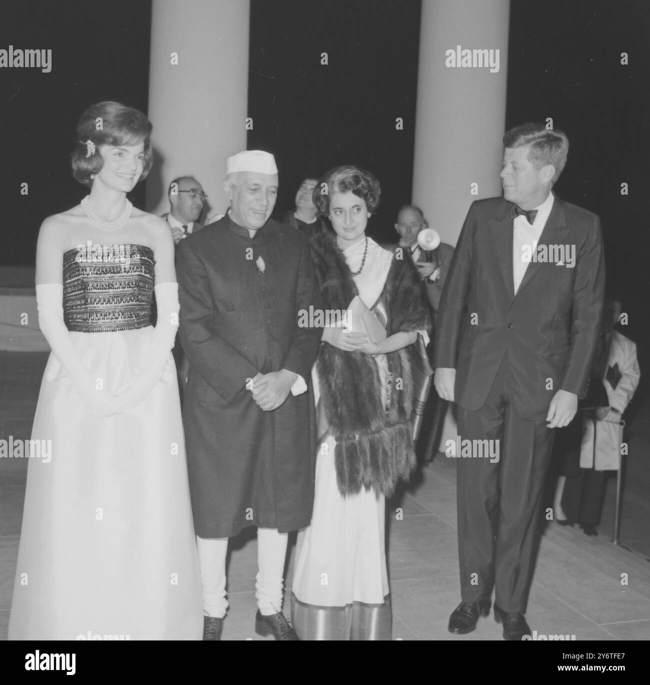US AMERICAN PRESIDENT JOHN F KENNEDY WITH JACQUELINE JACKIE KENNEDY ...