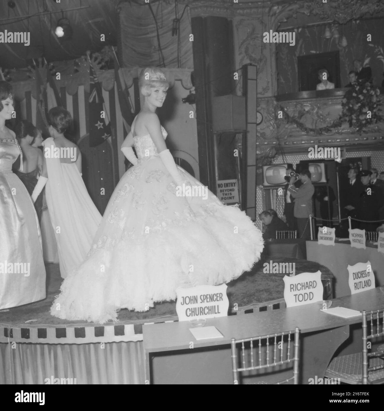 BEAUTY CONTEST- MISS WORLD CONTESTANTS IN LONDON EVENING DRESSES 9 ...