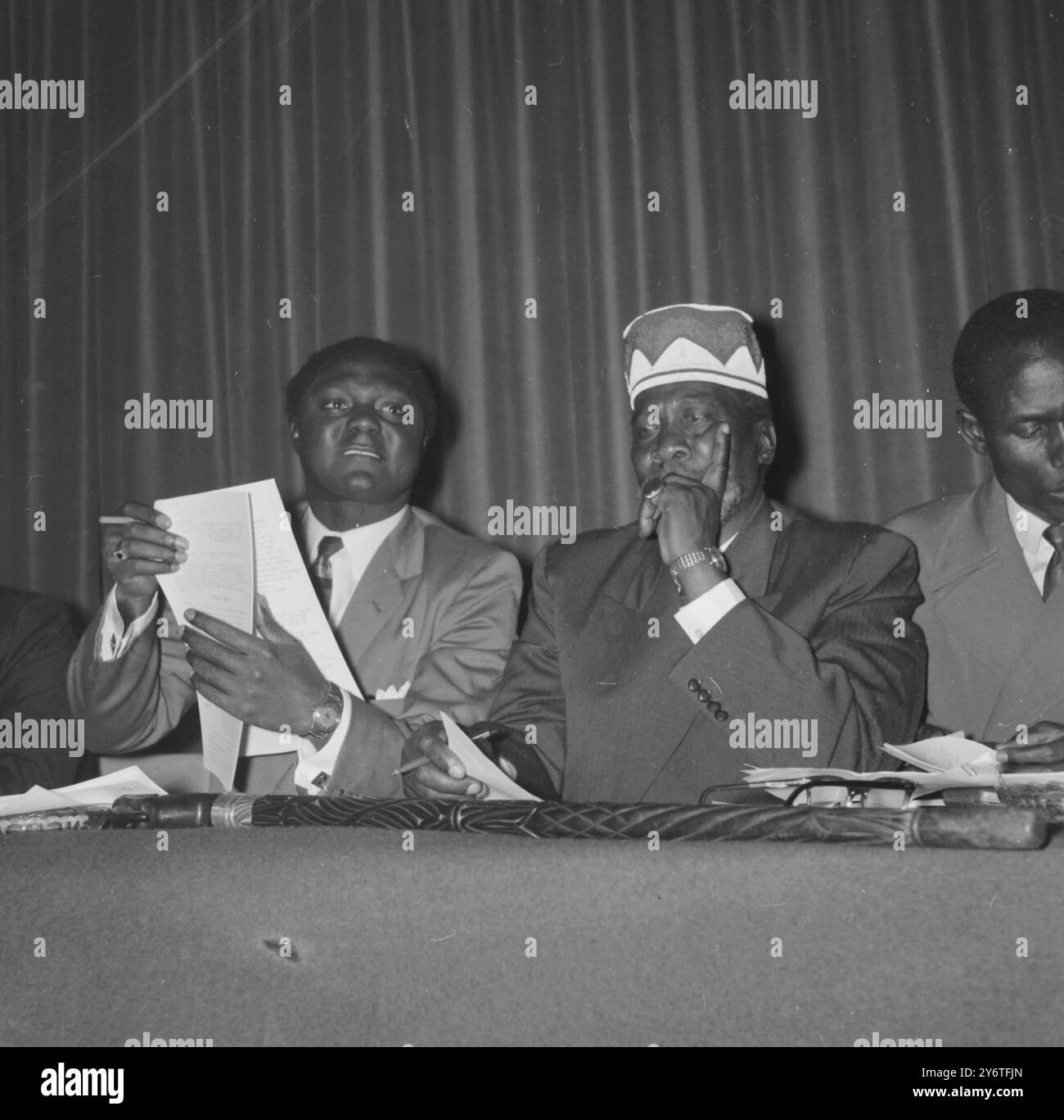 JOMO KENYATTA WITH TOM MBOYA IN LONDON / 8 NOVEMBER 1961 Stock Photo ...