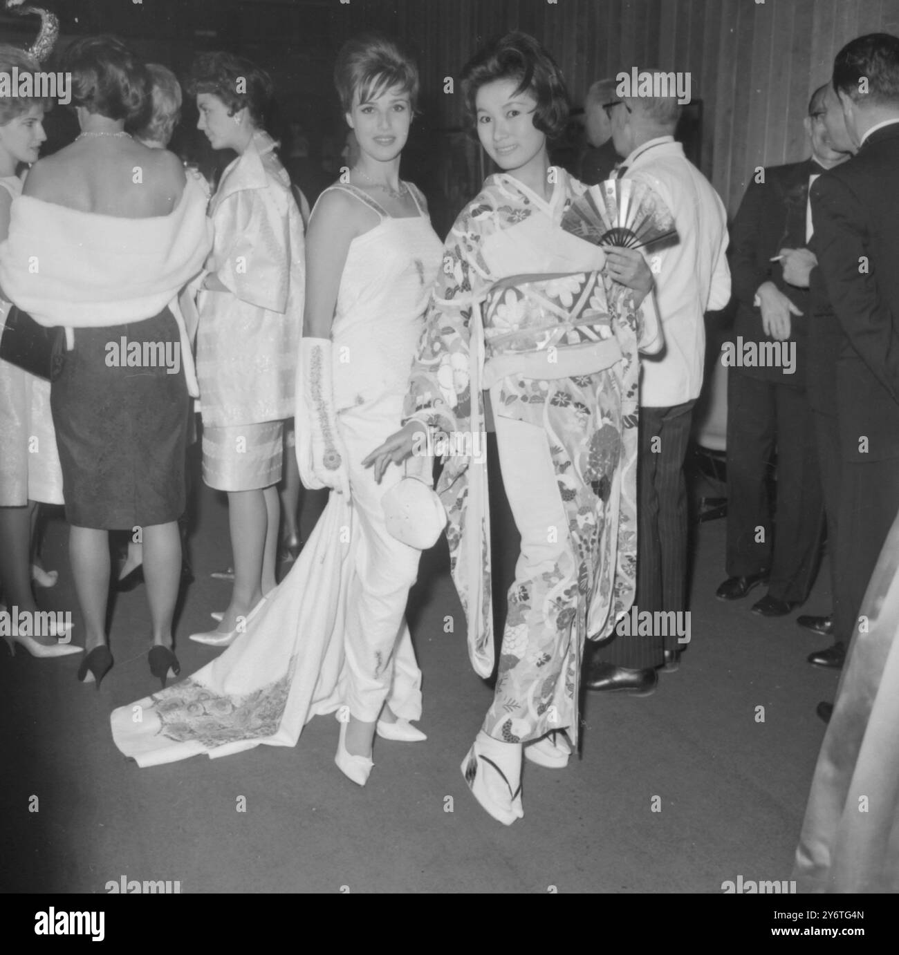 MISS ISRAEL ERRELA HOD WITH MISS JAPAN CHIE MURAKAMI - MISS WORLD ...