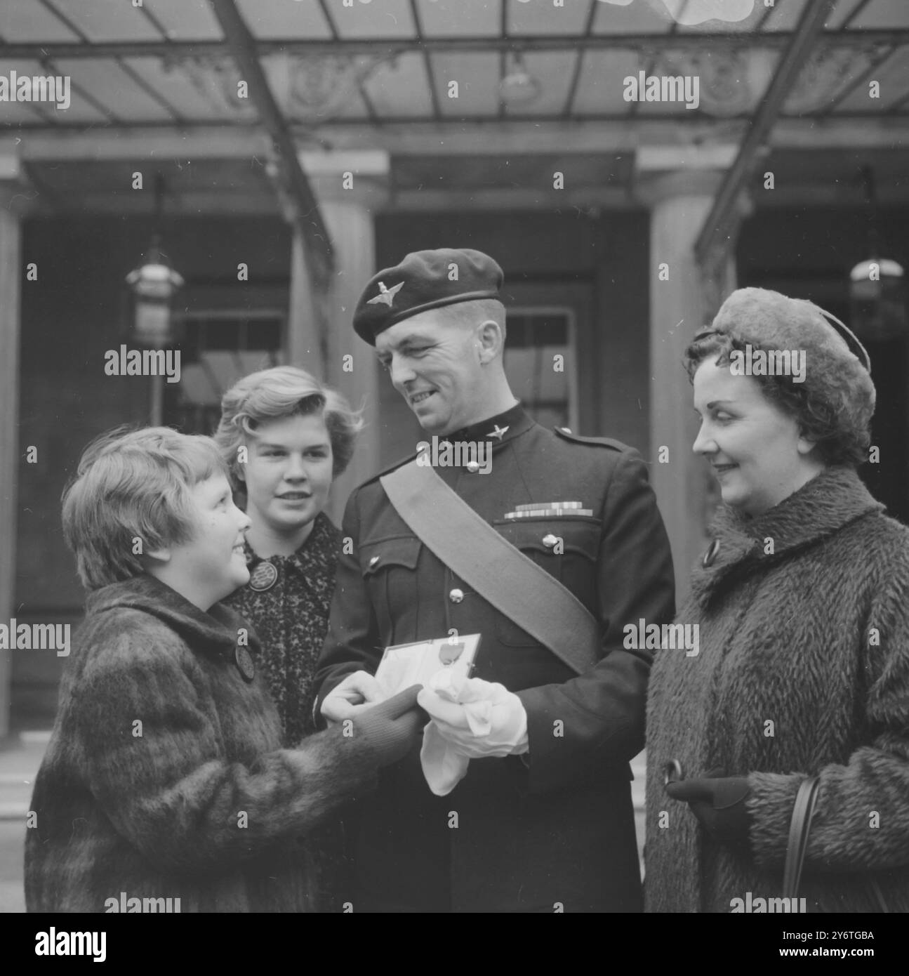 INVESTITURE ALBERT SMALL SGT MAJOR SHOWS MEDAL TO HIS FAMILY 3 NOVEMBER ...